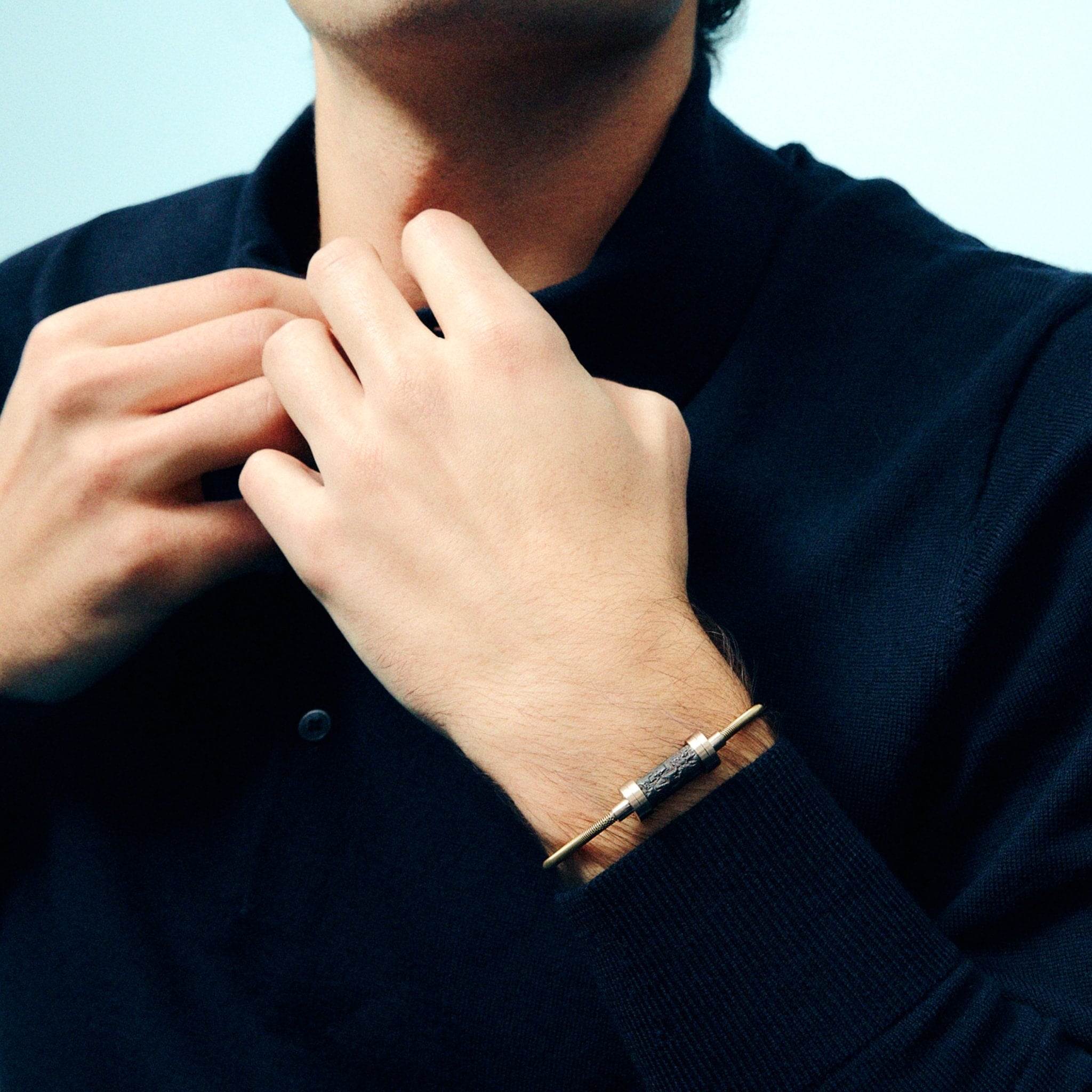 Assyrian Cylinder Bracelet in White Gold · Oktaaf